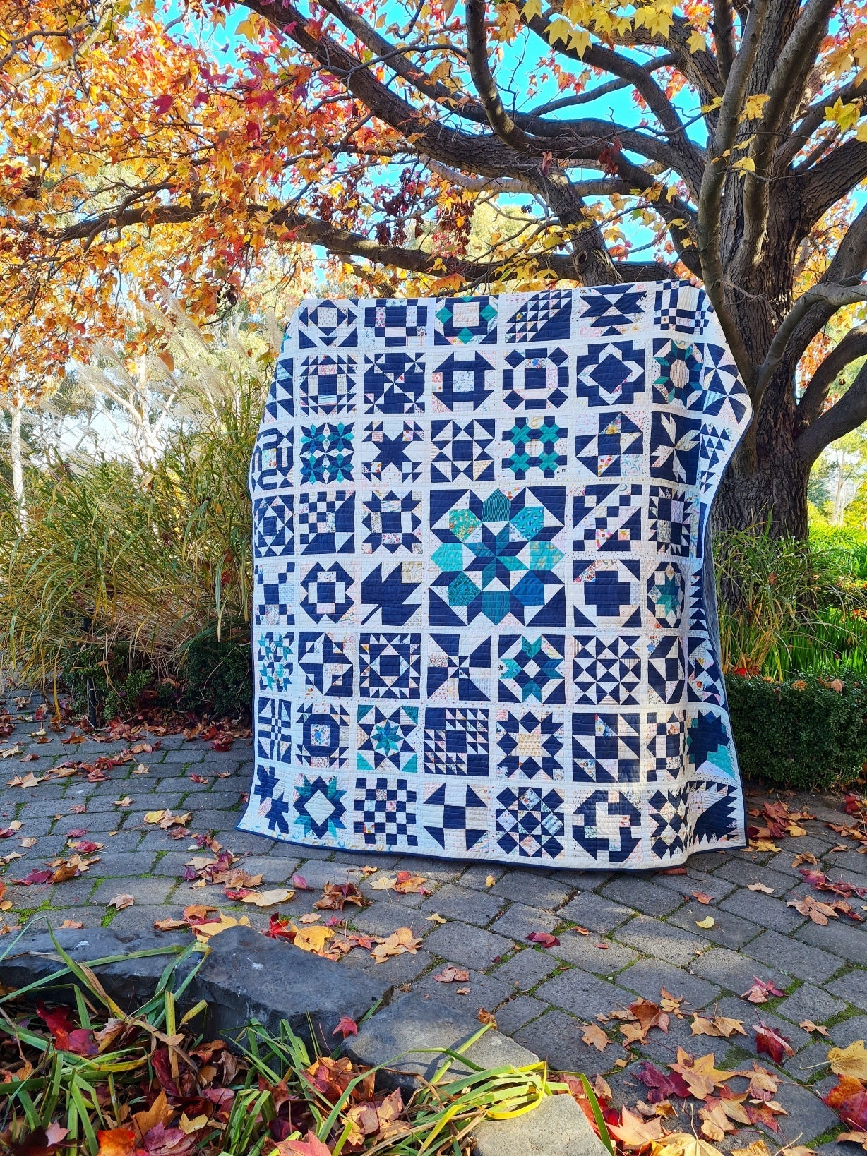Red Sky at Night Quilt - My Blue and White Quilt Version – Tales of Cloth